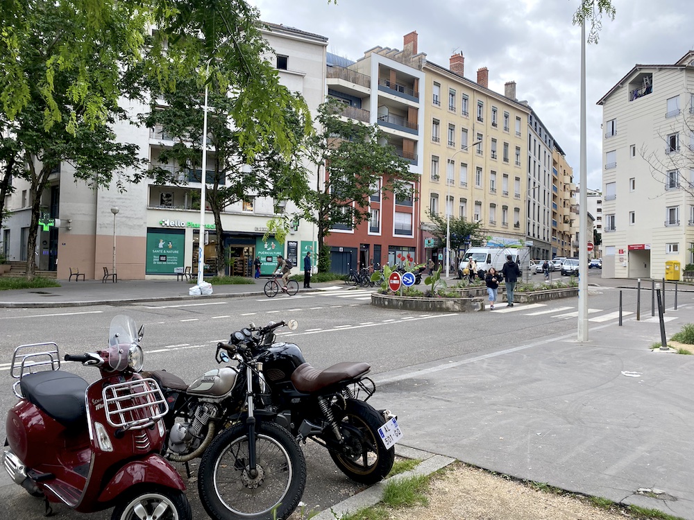 J'ai testé : vivre dans le quartier Saint-Louis dans le 7e ...